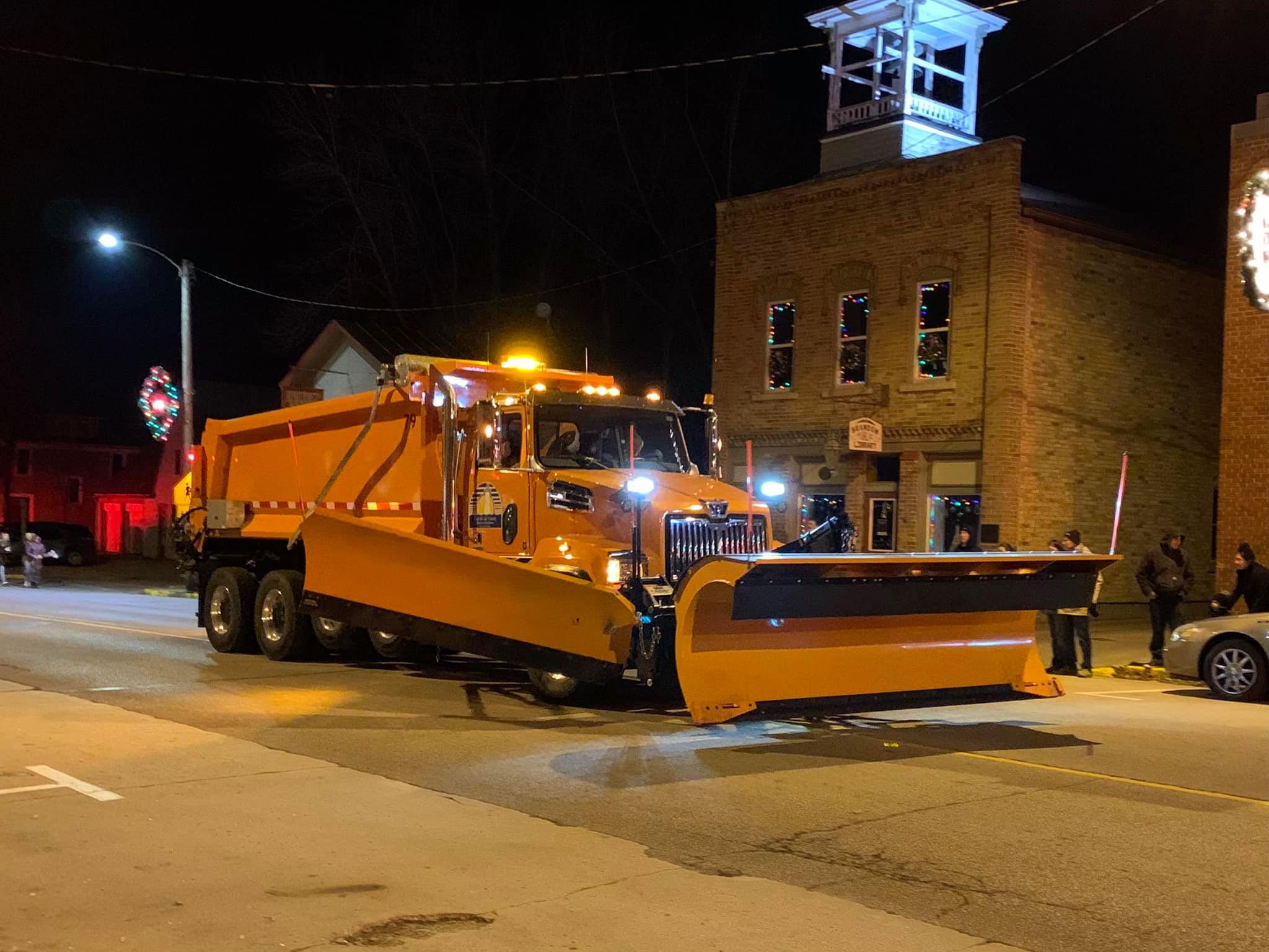 Pictures from Annual Christmas Parade – Village of Brandon