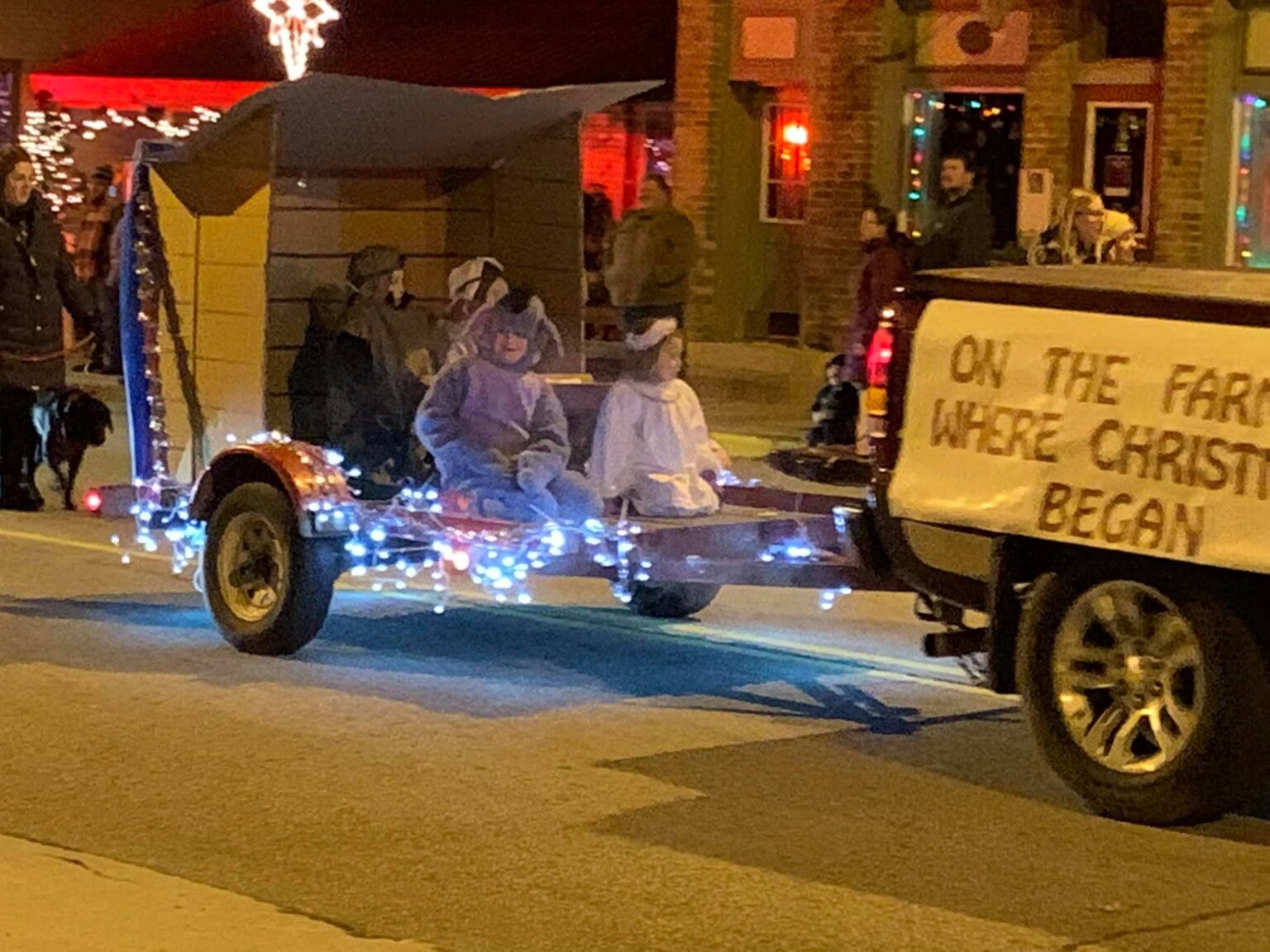 Pictures from Annual Christmas Parade – Village of Brandon