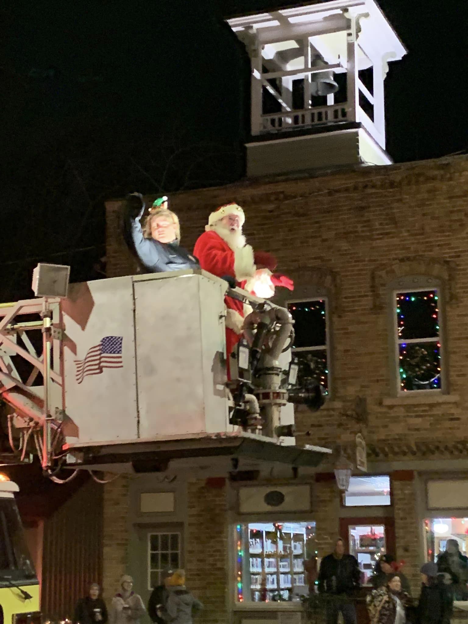 Pictures from Annual Christmas Parade – Village of Brandon